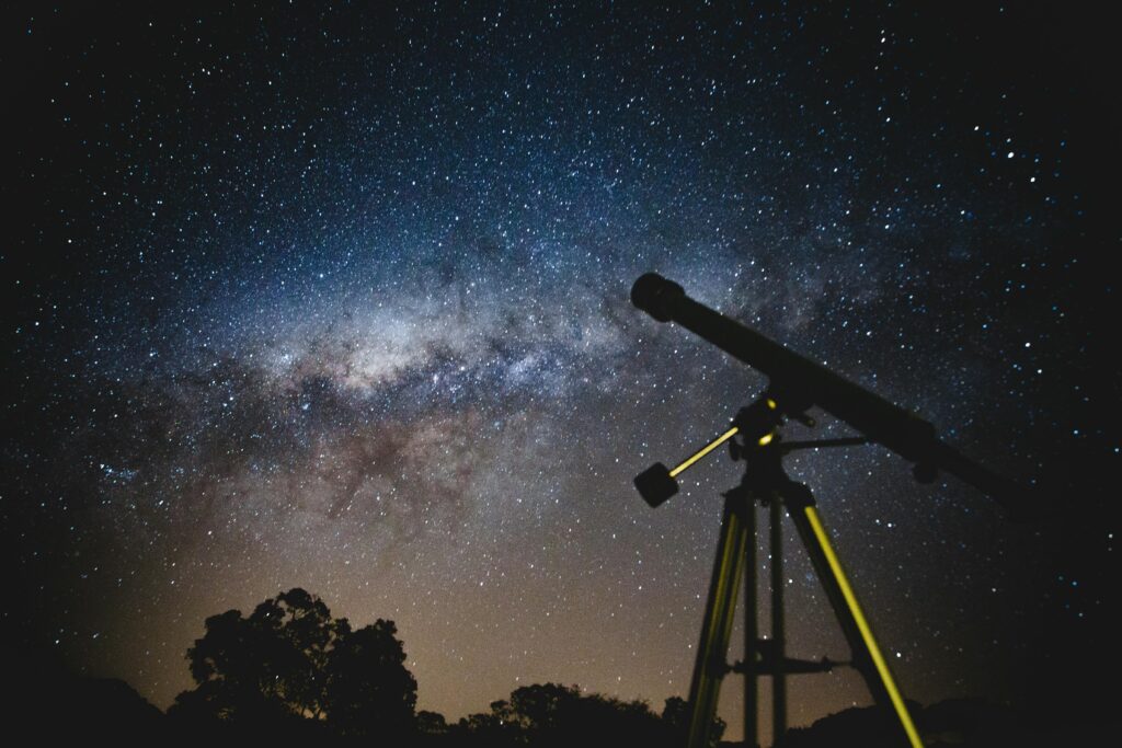 Astronomii au descoperit un obiect misterios, cu masa de 1 milion de ...